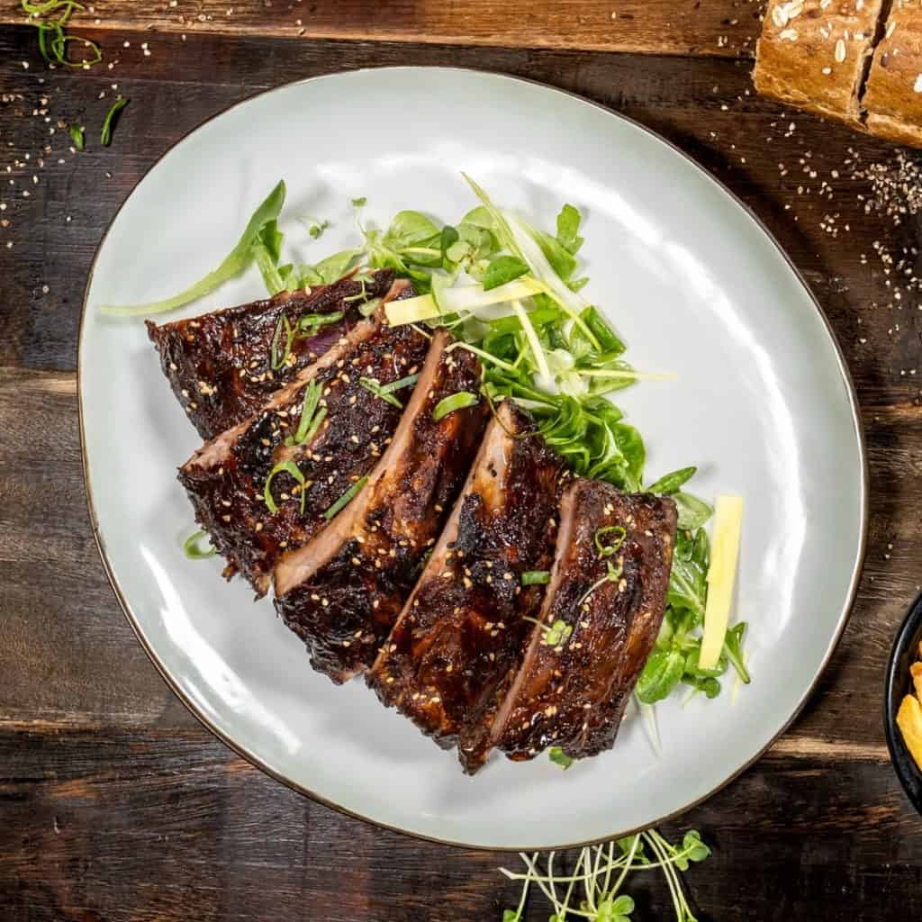 Broadway Restaurant | Juicy Steaks & Famous Ribs